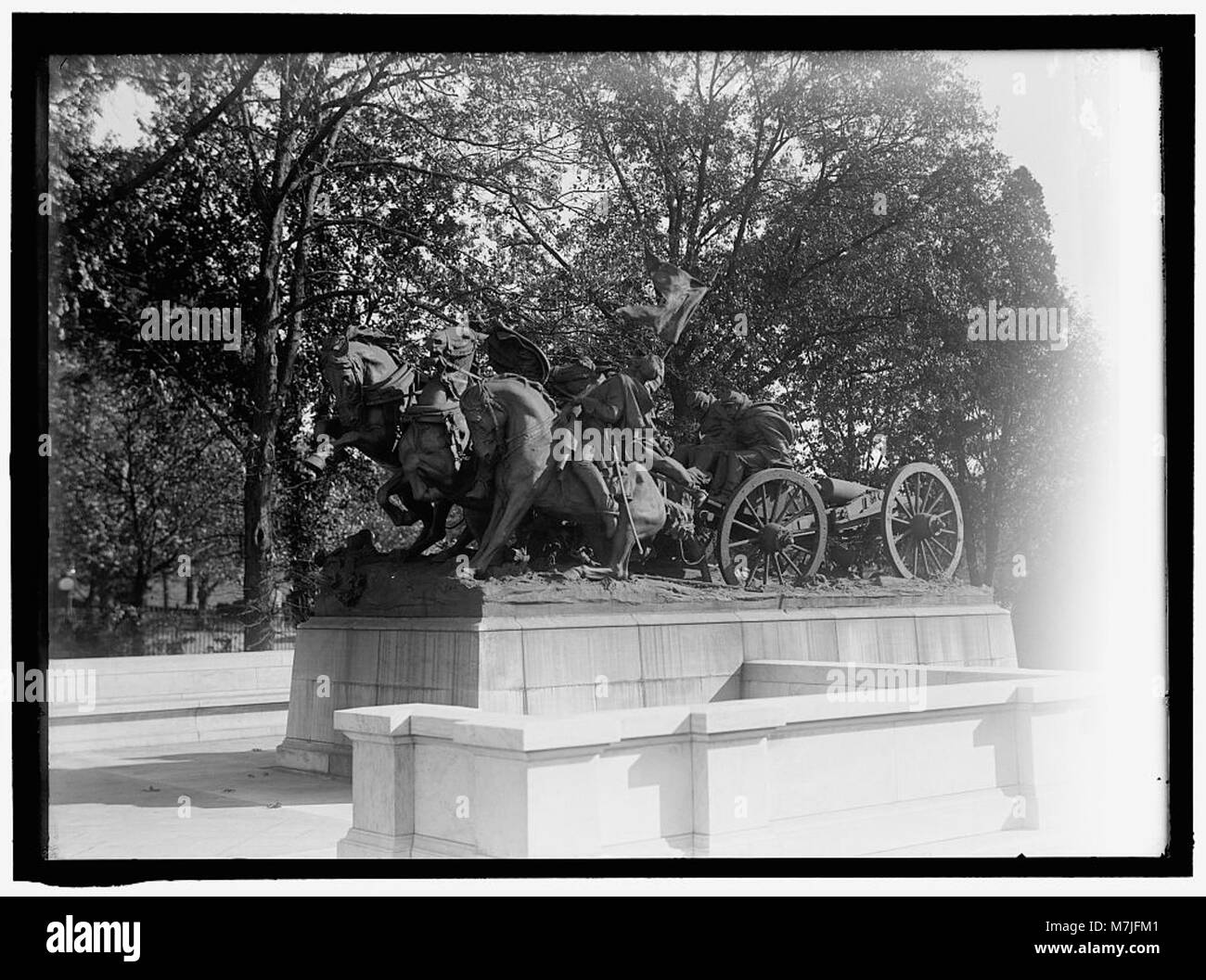 The Grant Memorial at the U.S. Capitol features the Caisson Group of ...