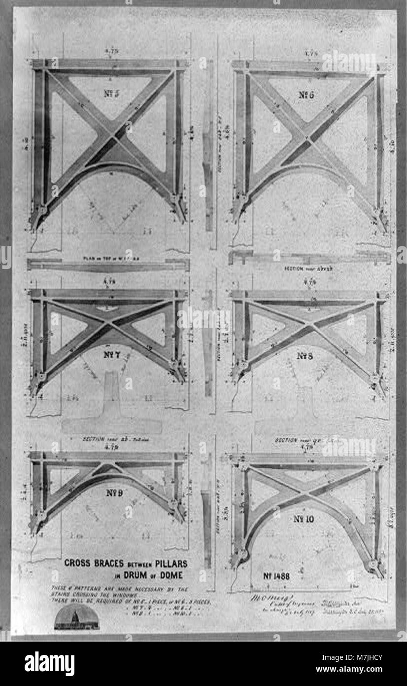 Structural pillars Black and White Stock Photos & Images - Alamy