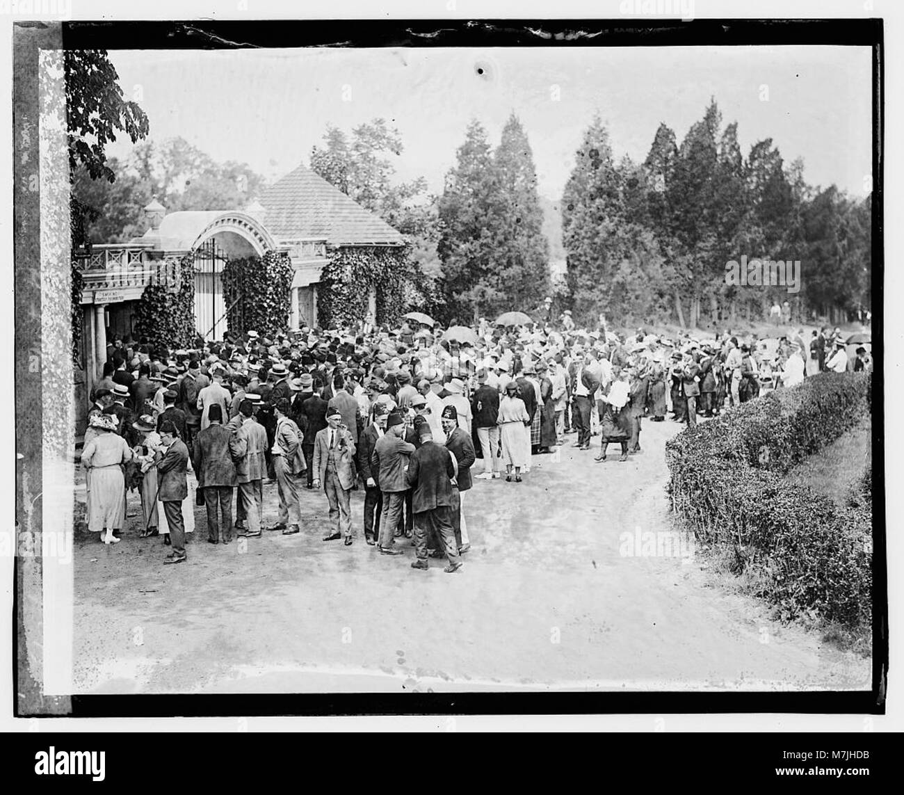 A historical image capturing large crowds gathered at Mount Vernon, the ...