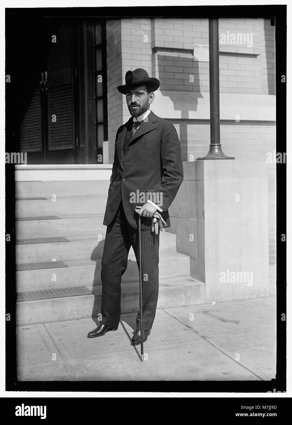 This image portrays General Roque González Garza, a Mexican military ...