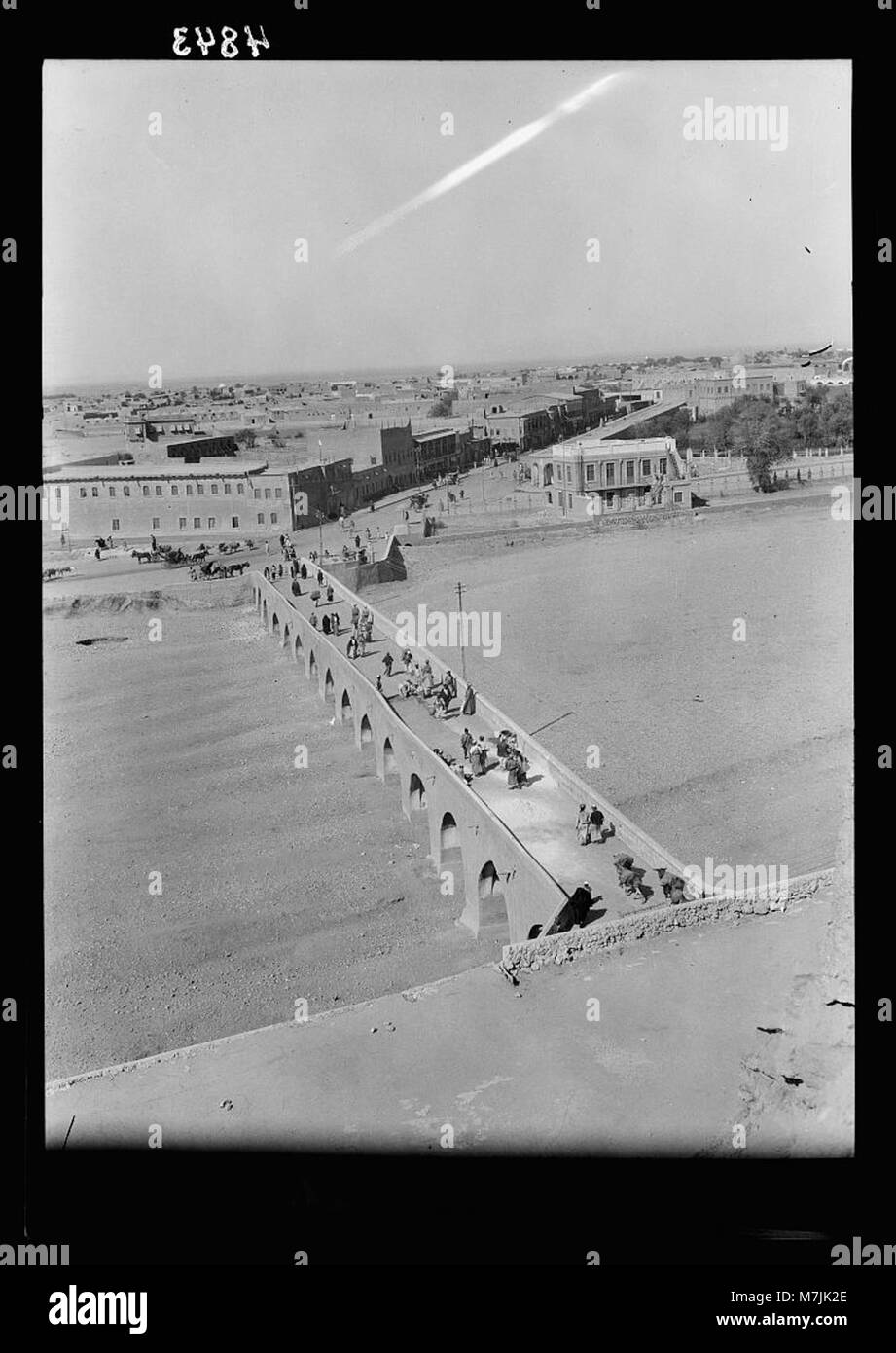 Ancient bridge iraq hi-res stock photography and images - Alamy