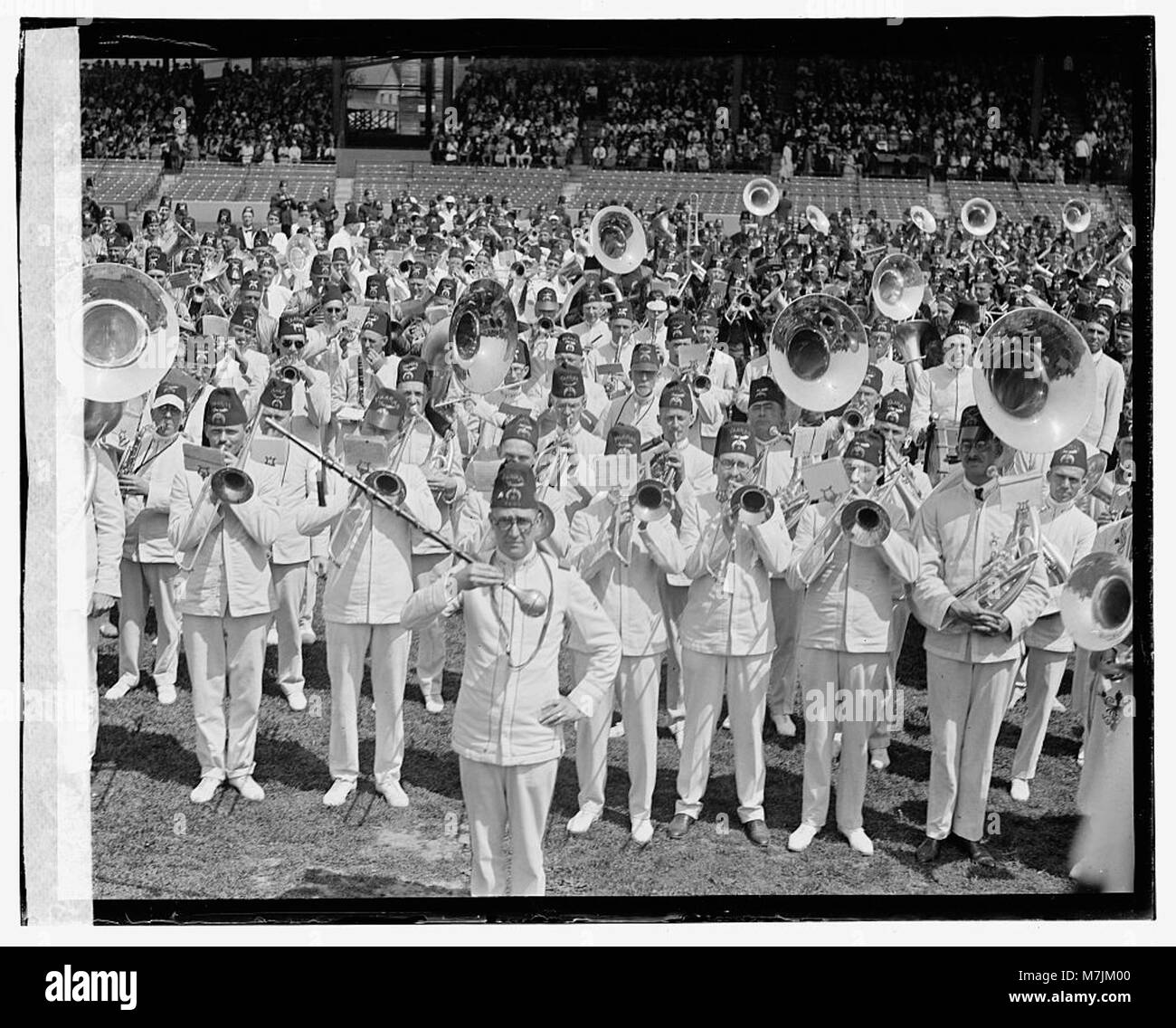 6 bands hi-res stock photography and images - Alamy