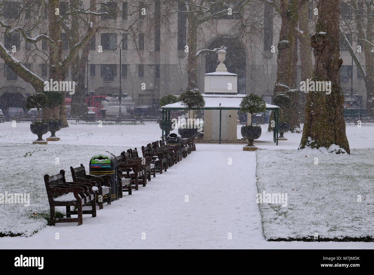 Berkeley Square Gardens in snow, London, United Kingdom Stock Photo - Alamy