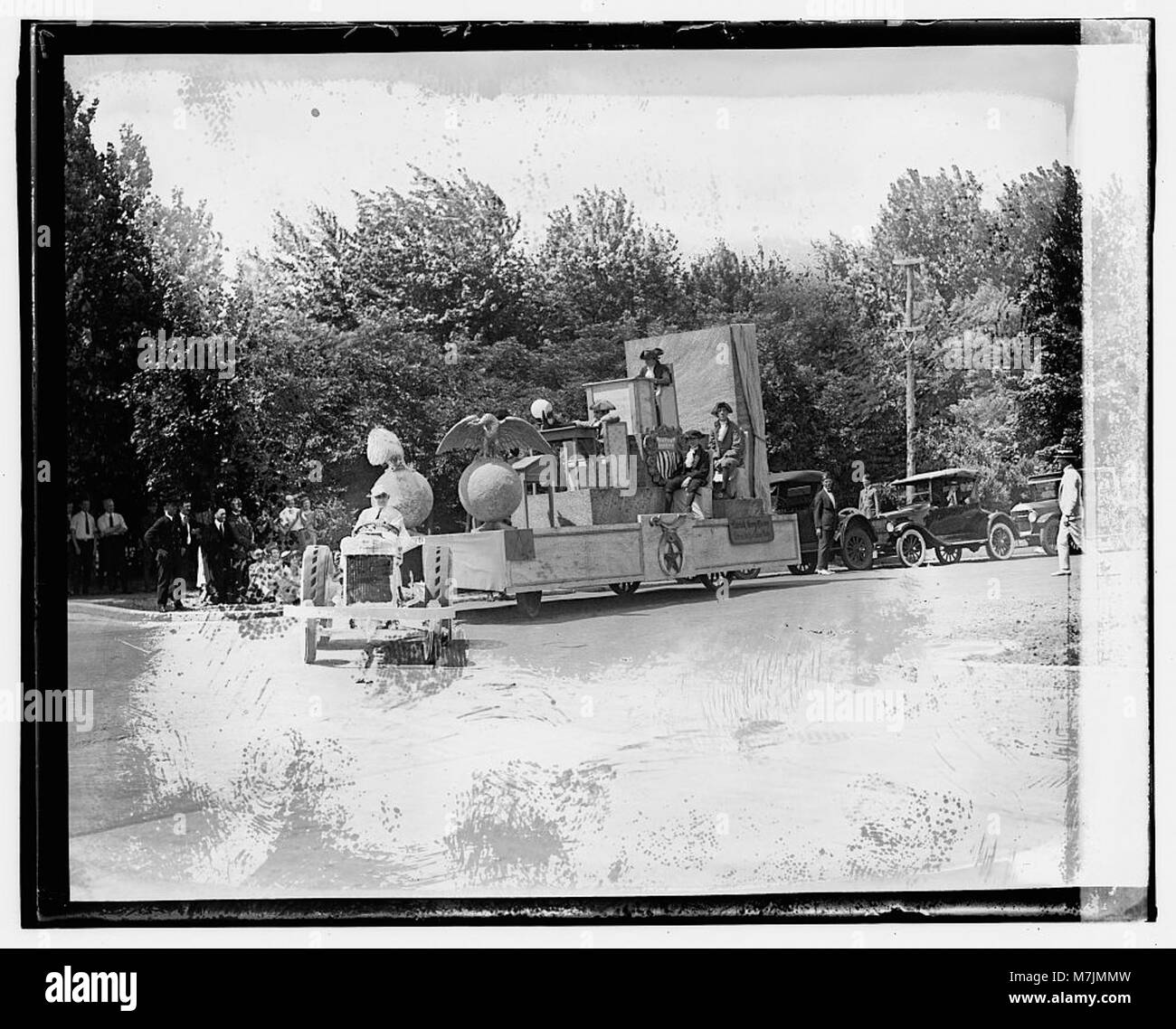 Patrick Henry float, 6-7-23 LOC npcc.08844 Stock Photo - Alamy