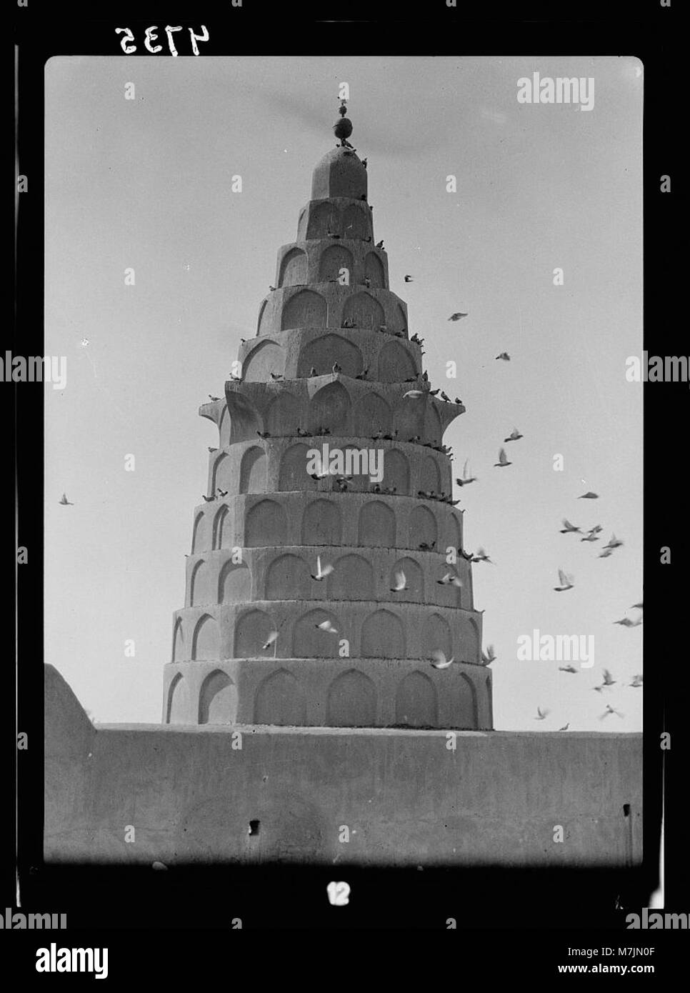 The village of Kifl in Iraq, featuring a Jewish shrine to the prophet ...