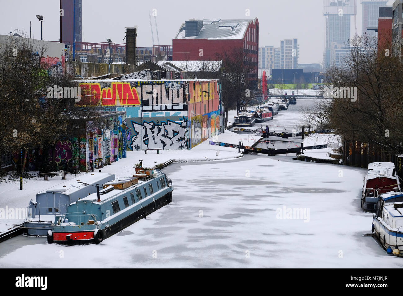 London snowflake hi-res stock photography and images - Alamy