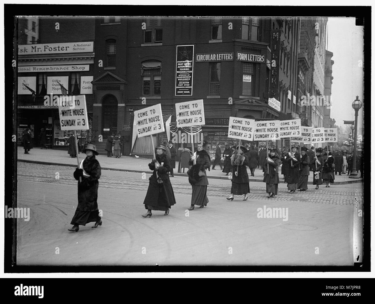 Suffrage signs hi-res stock photography and images - Alamy