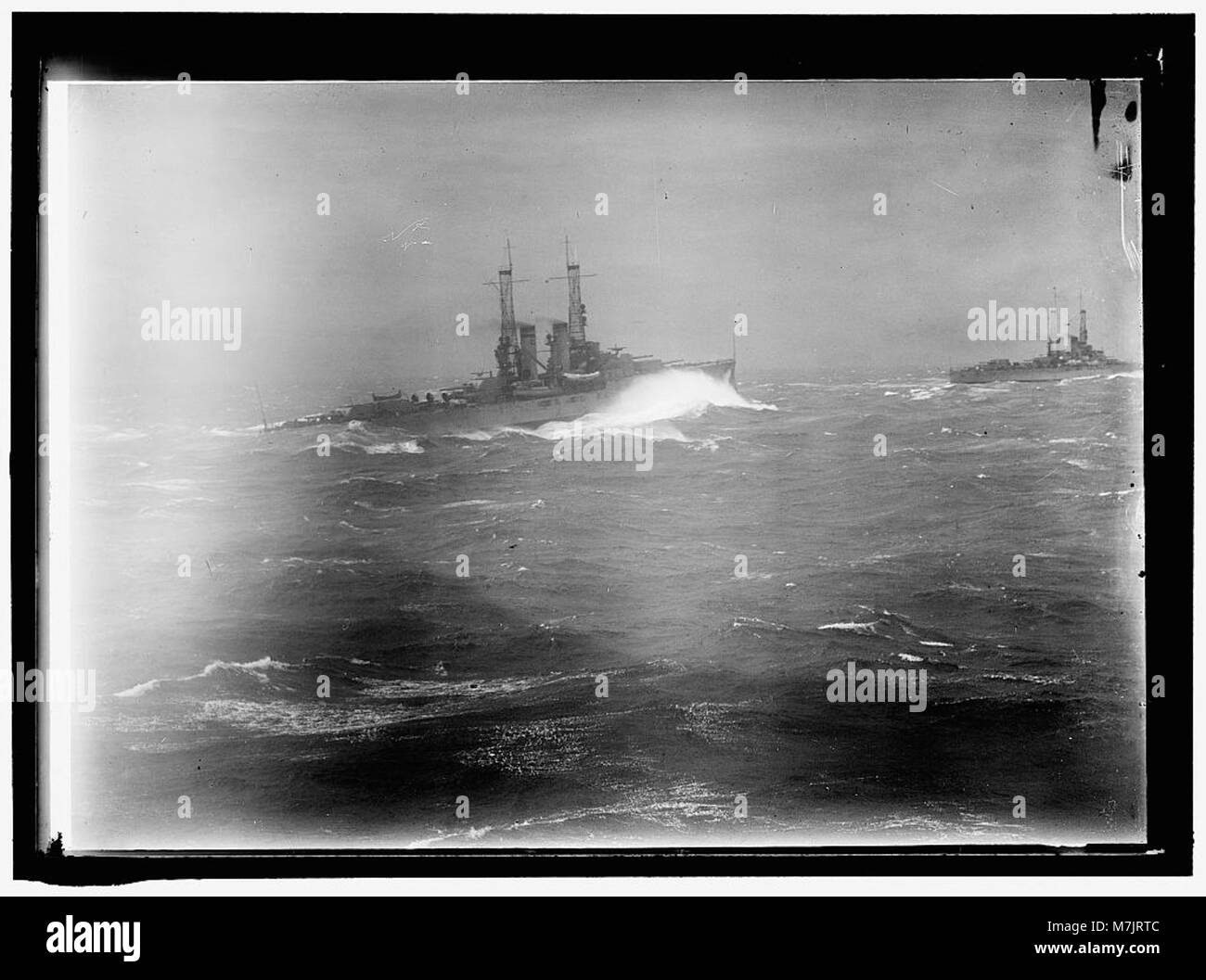 NAVY, U.S. BATTLESHIPS IN STORM AT SEA LCCN2016865143 Stock Photo - Alamy