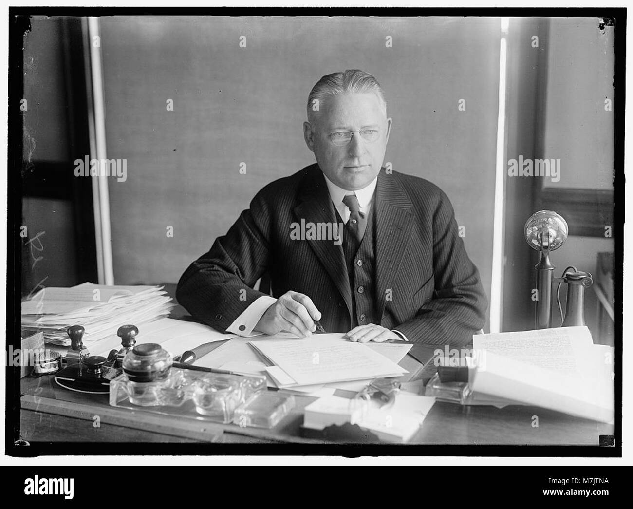 SIMPSON, DR. F.F. LT. COL., U.S.A. OF PITTSBURGH. HEAD OF MEDICAL ...