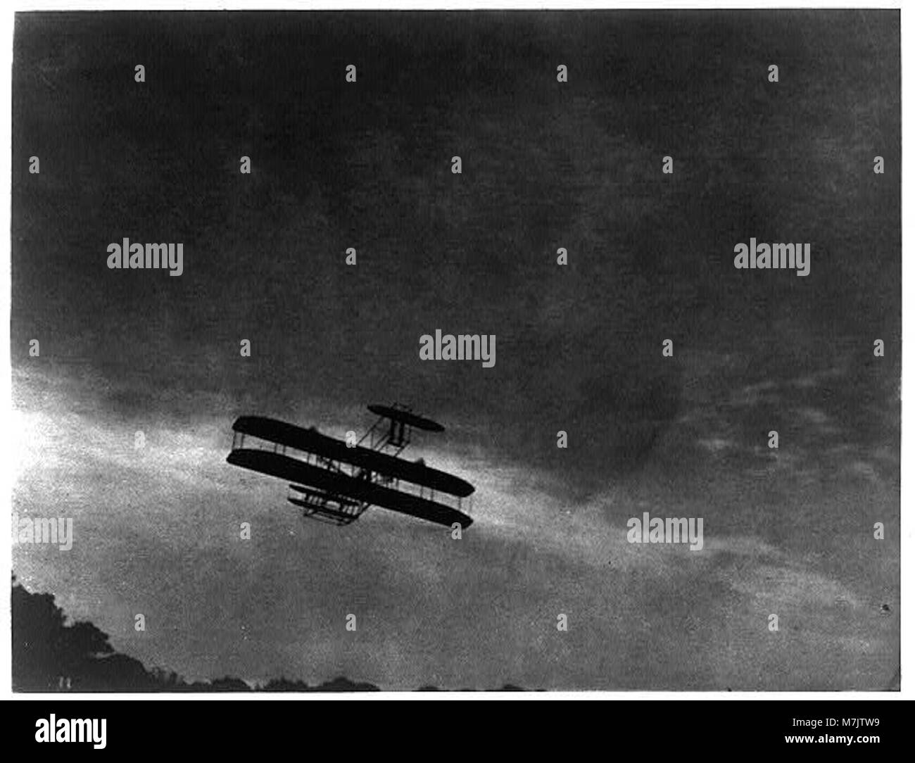 A 1910 photograph depicting early aircraft, showcasing the advancement ...