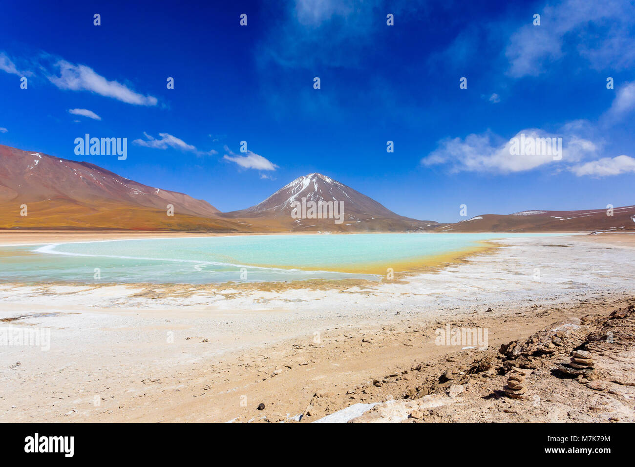 Laguna Verde landscape,Bolivia.Beautiful bolivian panorama.Green lagoon ...