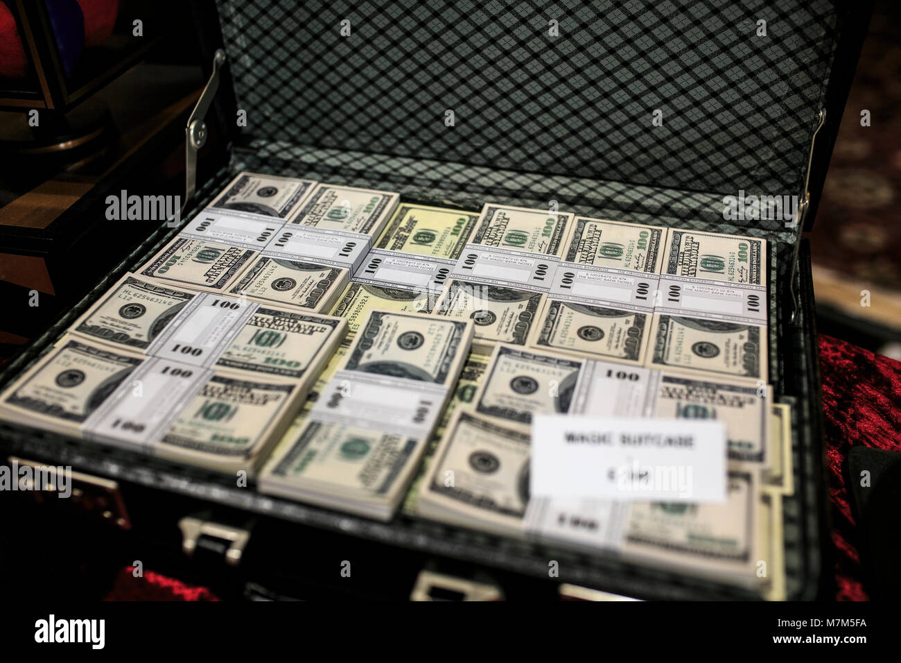 Fake group of dollar banknotes suitcase Stock Photo - Alamy