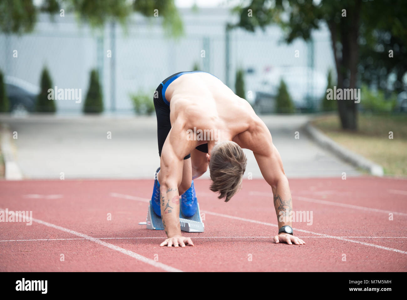 Olympic track start hi-res stock photography and images - Alamy