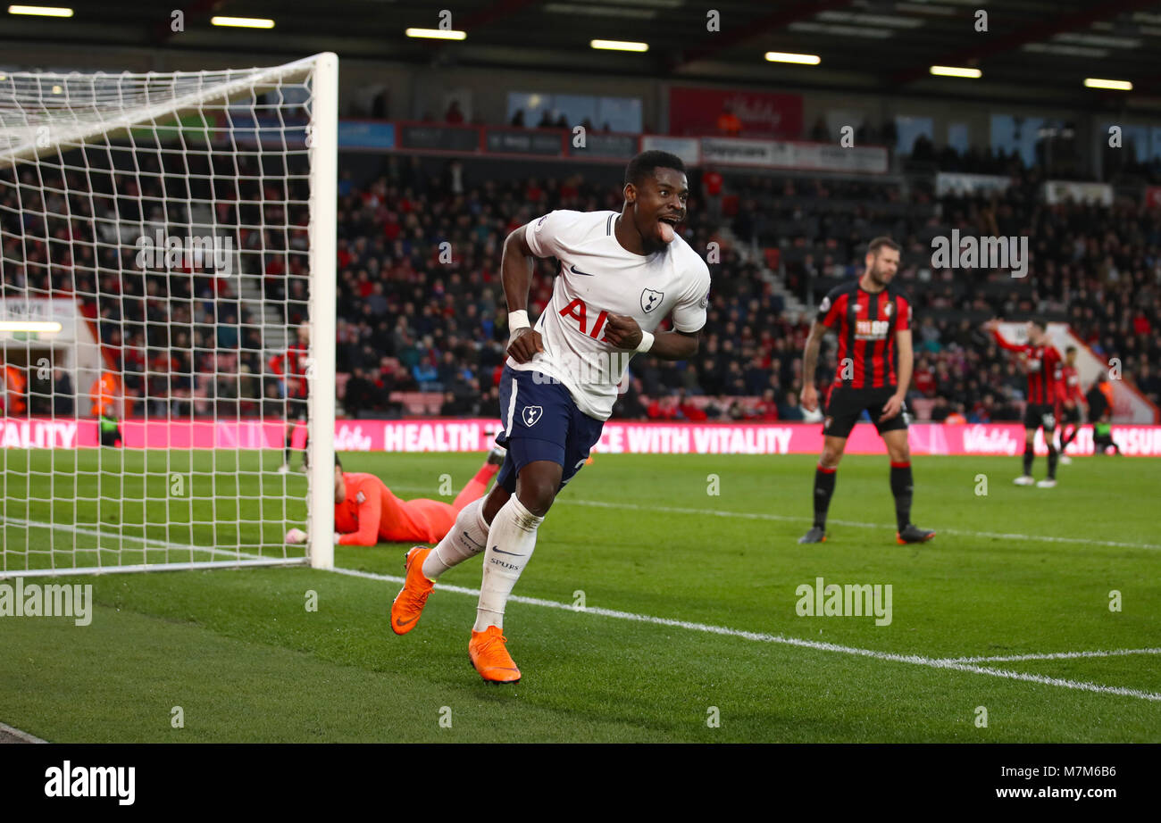 Tottenham Hotspur's Serge Aurier celebrates scoring his side's fourth ...