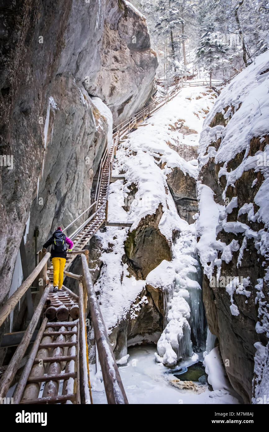 Wooden snow bridges hi-res stock photography and images - Alamy