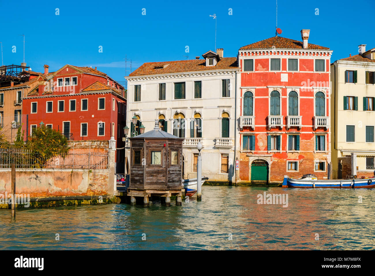 Traditional venice architecture hi-res stock photography and images - Alamy