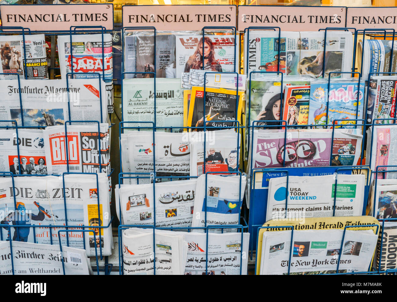 New york magazine newsstand hi-res stock photography and images - Alamy