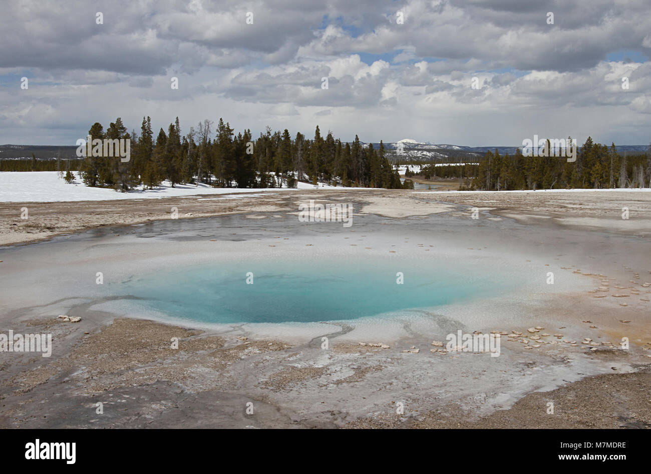 Opal pool in midway geyser basin hi-res stock photography and images ...