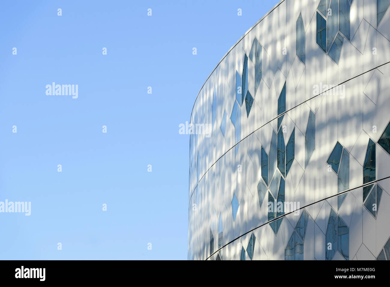 Located adjacent to the Calgary City Hall, the New Central Library will ...