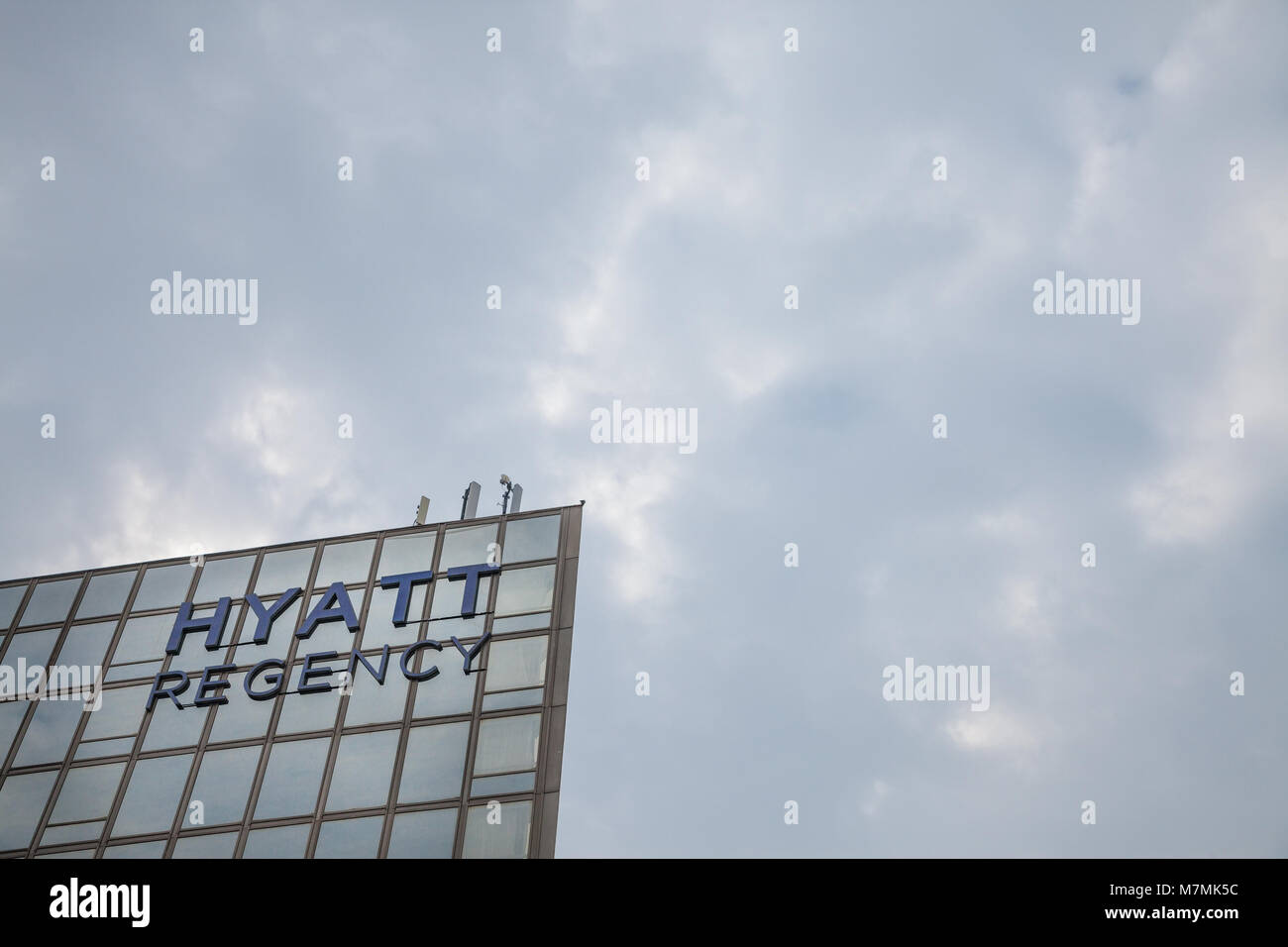 Hyatt regency logo hi-res stock photography and images - Alamy