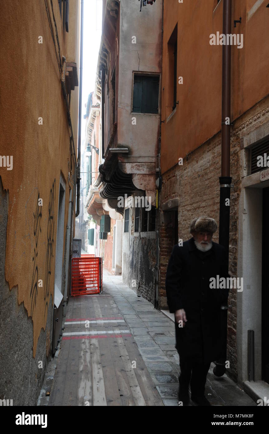 Venice back streets winter hi-res stock photography and images - Alamy