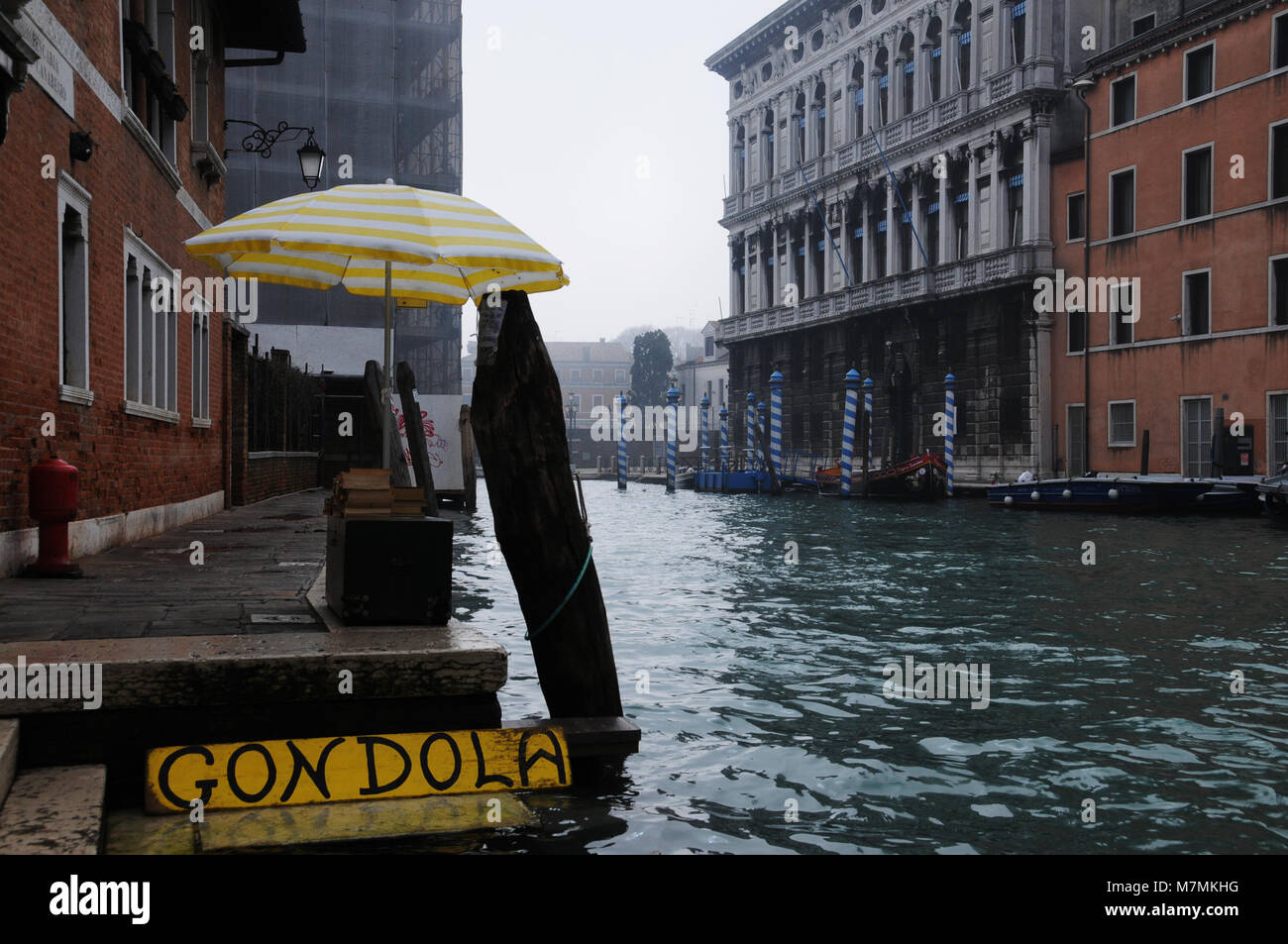 Hand painted gondola hi-res stock photography and images - Alamy