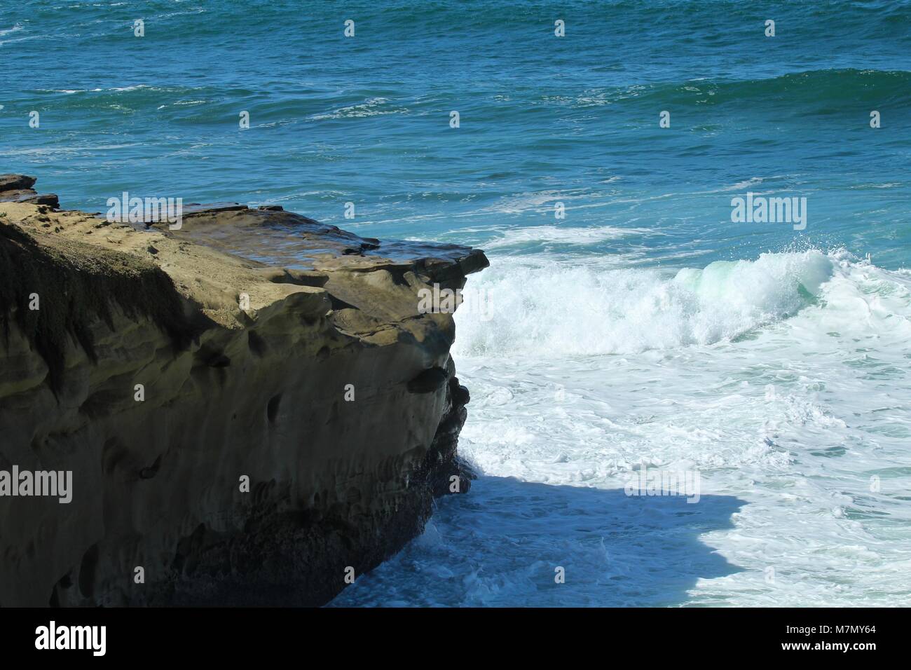 Cliff overlooking the Pacific Ocean in La Jolla California Stock Photo ...