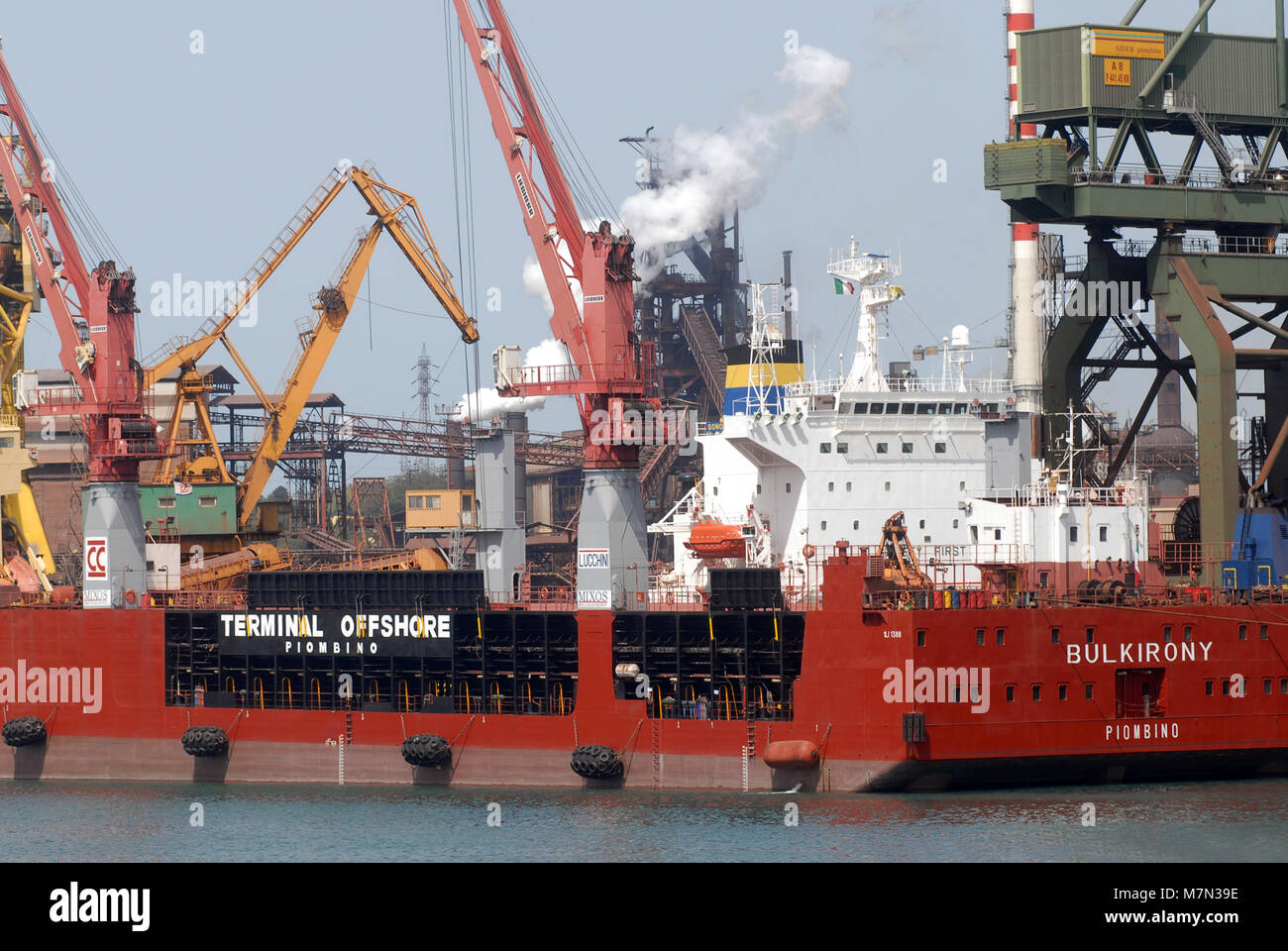 Tuscany (Italy), Piombino steel plant Stock Photo - Alamy