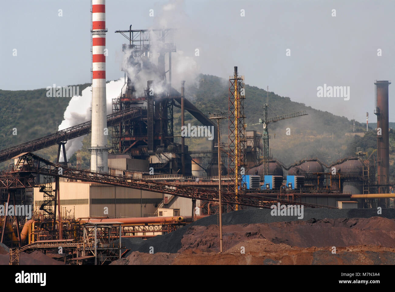Tuscany (Italy), Piombino steel plant Stock Photo - Alamy