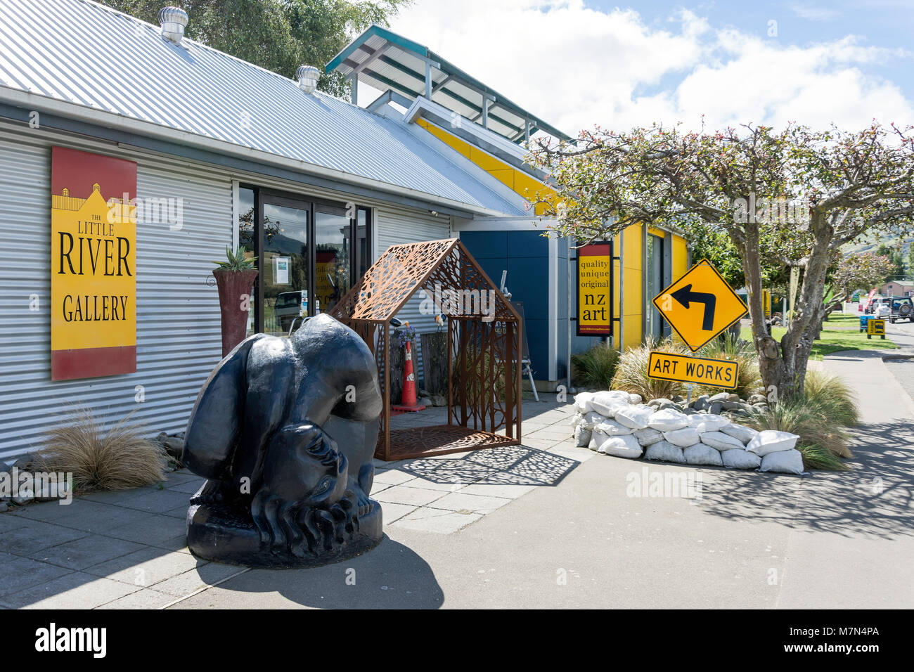 New zealand sculpture hi-res stock photography and images - Alamy