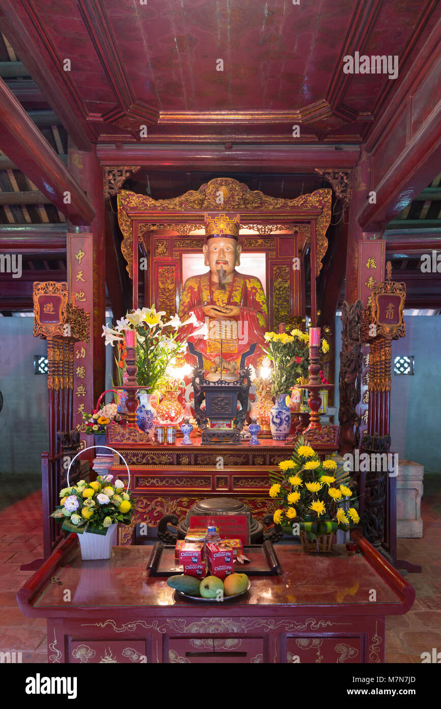 Hanoi vietnam altar confucius hi-res stock photography and images - Alamy