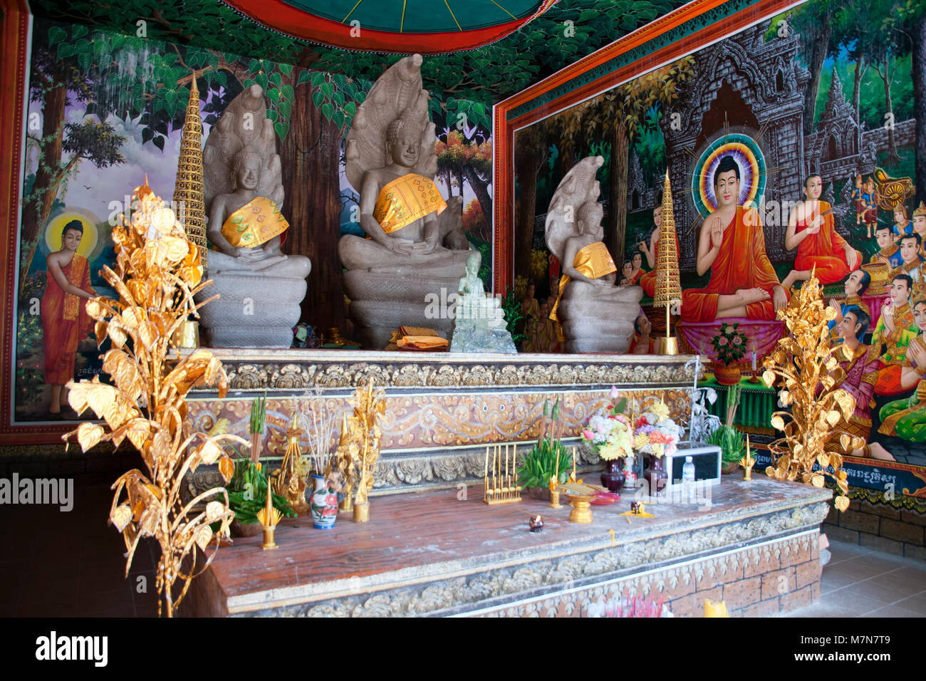 Buddhist temple alter hi-res stock photography and images - Alamy