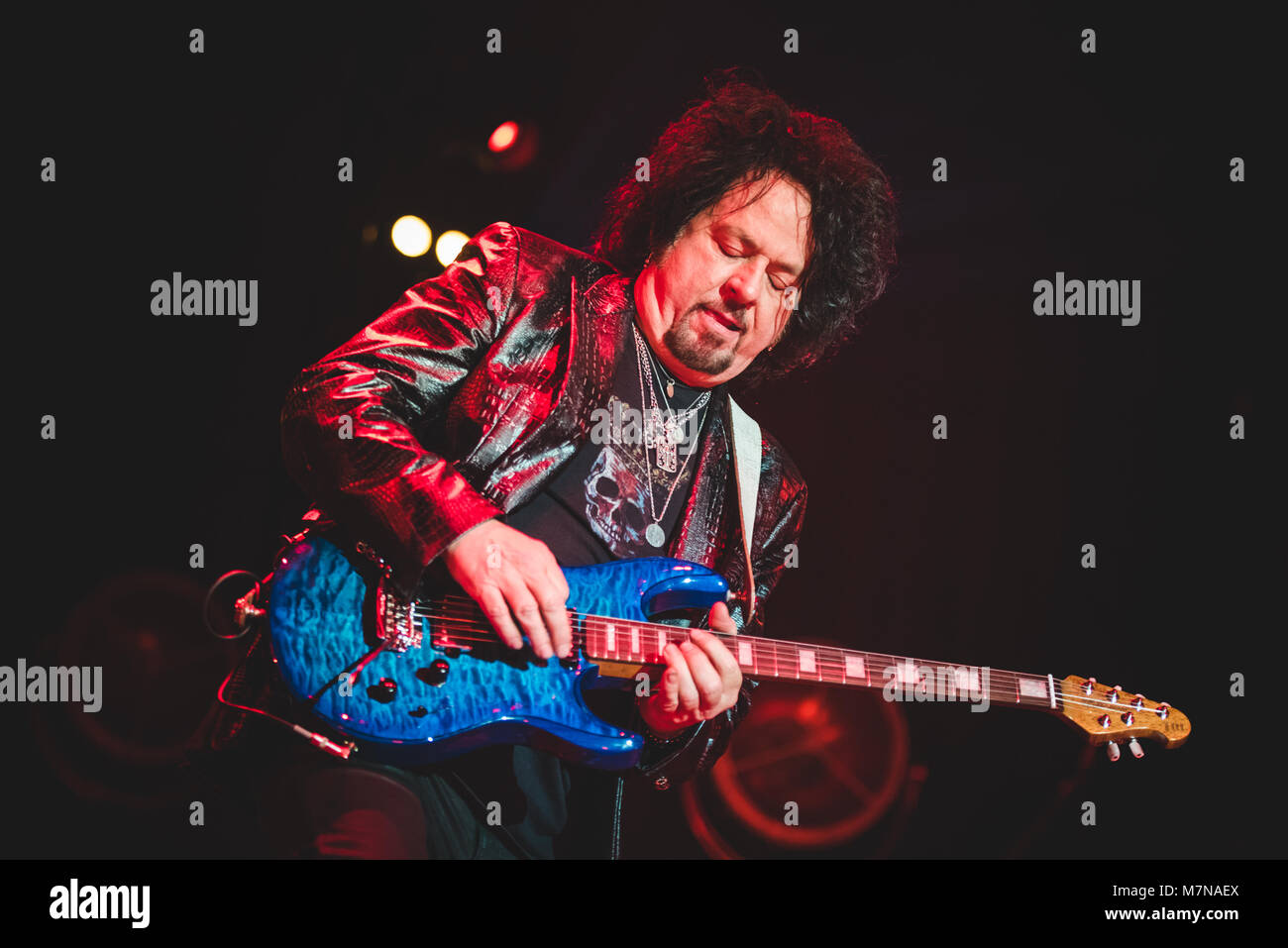 Toto band hi-res stock photography and images - Alamy