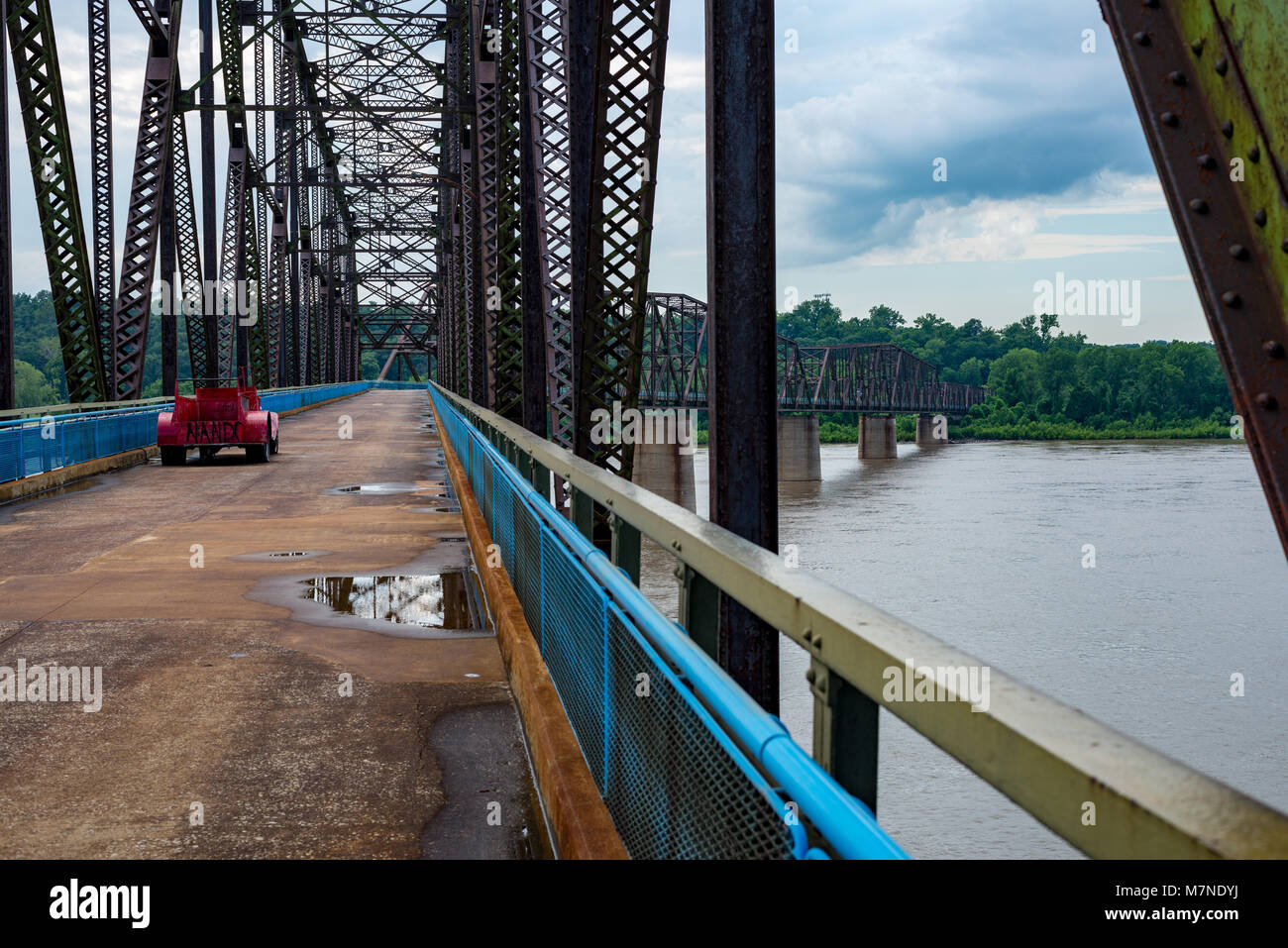 Chain Rocks Bridge St Louis High Resolution Stock Photography and ...
