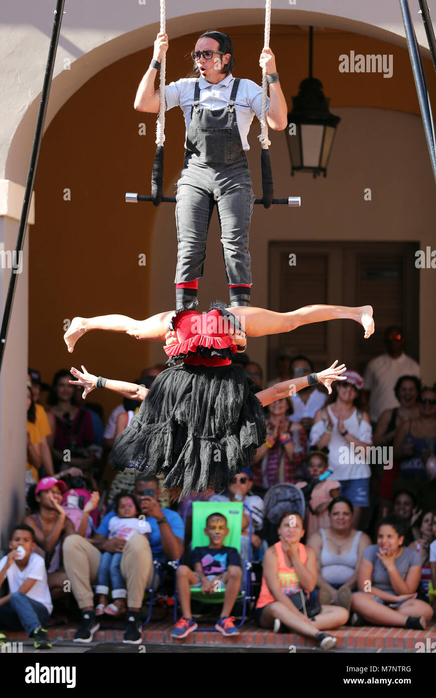 San Juan, Puerto Rico. , . Circo Fest 2018 en el Viejo San Juan. Varias ...