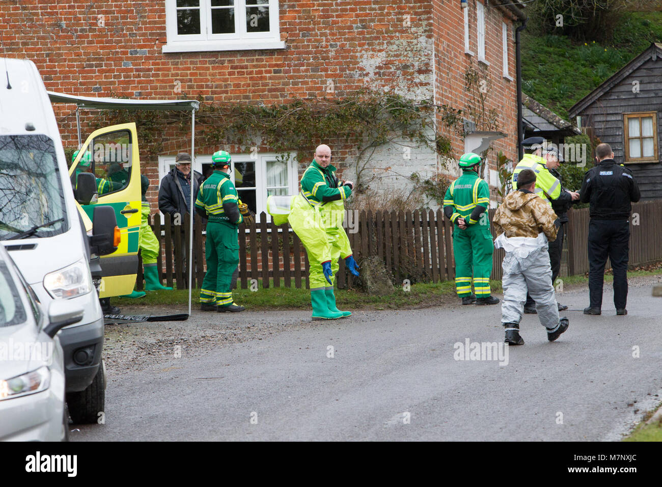 Salisbury poisoning ambulance hi-res stock photography and images - Alamy