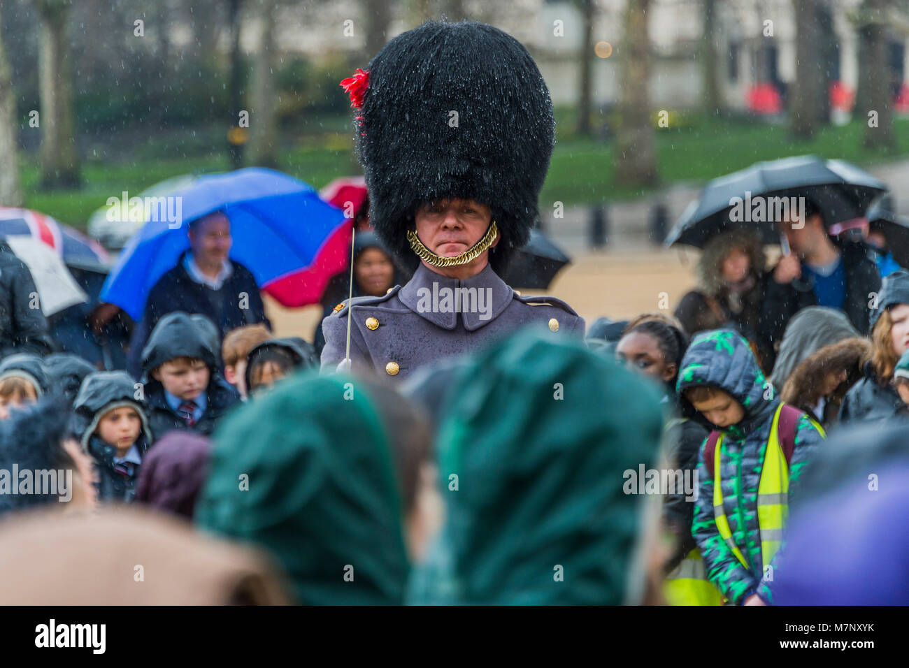 Queen conducts hi-res stock photography and images - Alamy