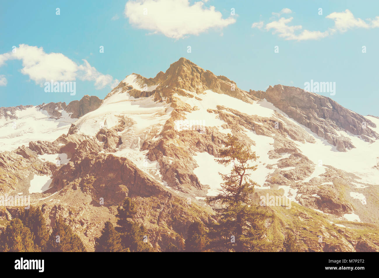 Dark tinted landscape hi-res stock photography and images - Alamy