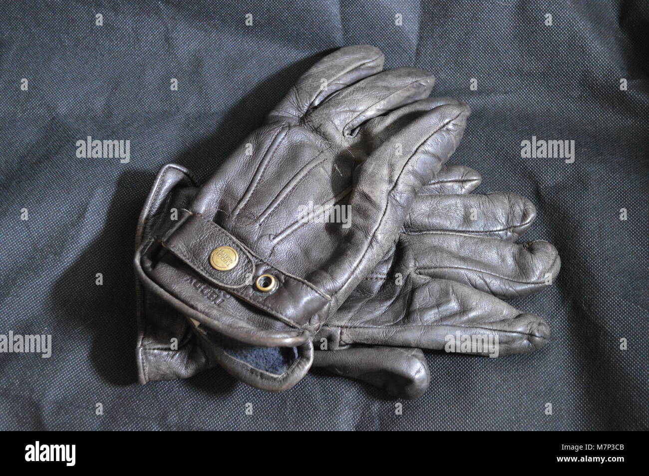 Long leather gloves hi-res stock photography and images - Alamy