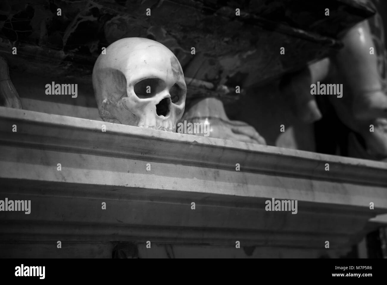 White marble face and skull hi-res stock photography and images - Alamy