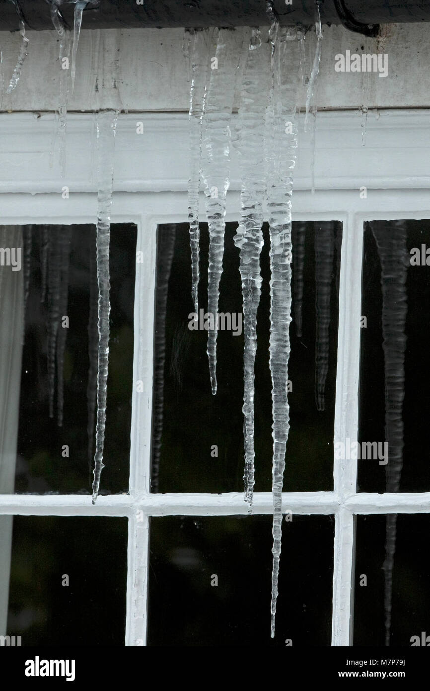 Icicle and windows hi-res stock photography and images - Alamy