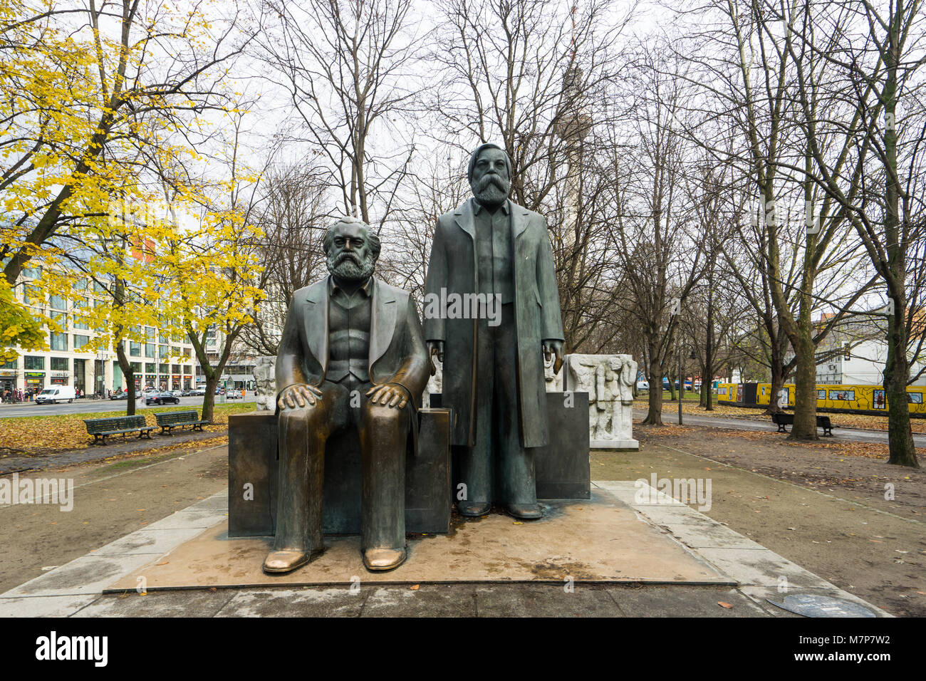 Statue of karl marx hi-res stock photography and images - Alamy