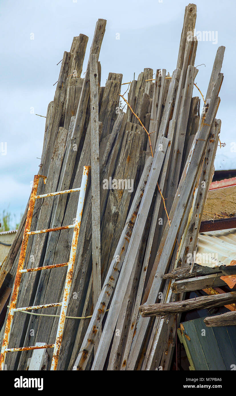 Rusty ladder hi-res stock photography and images - Alamy
