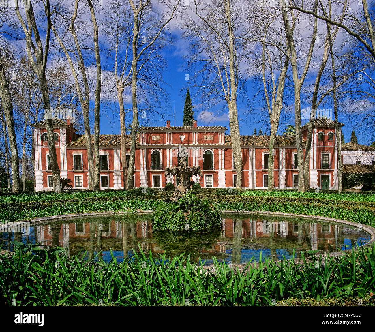Water palace gardens hi-res stock photography and images - Alamy