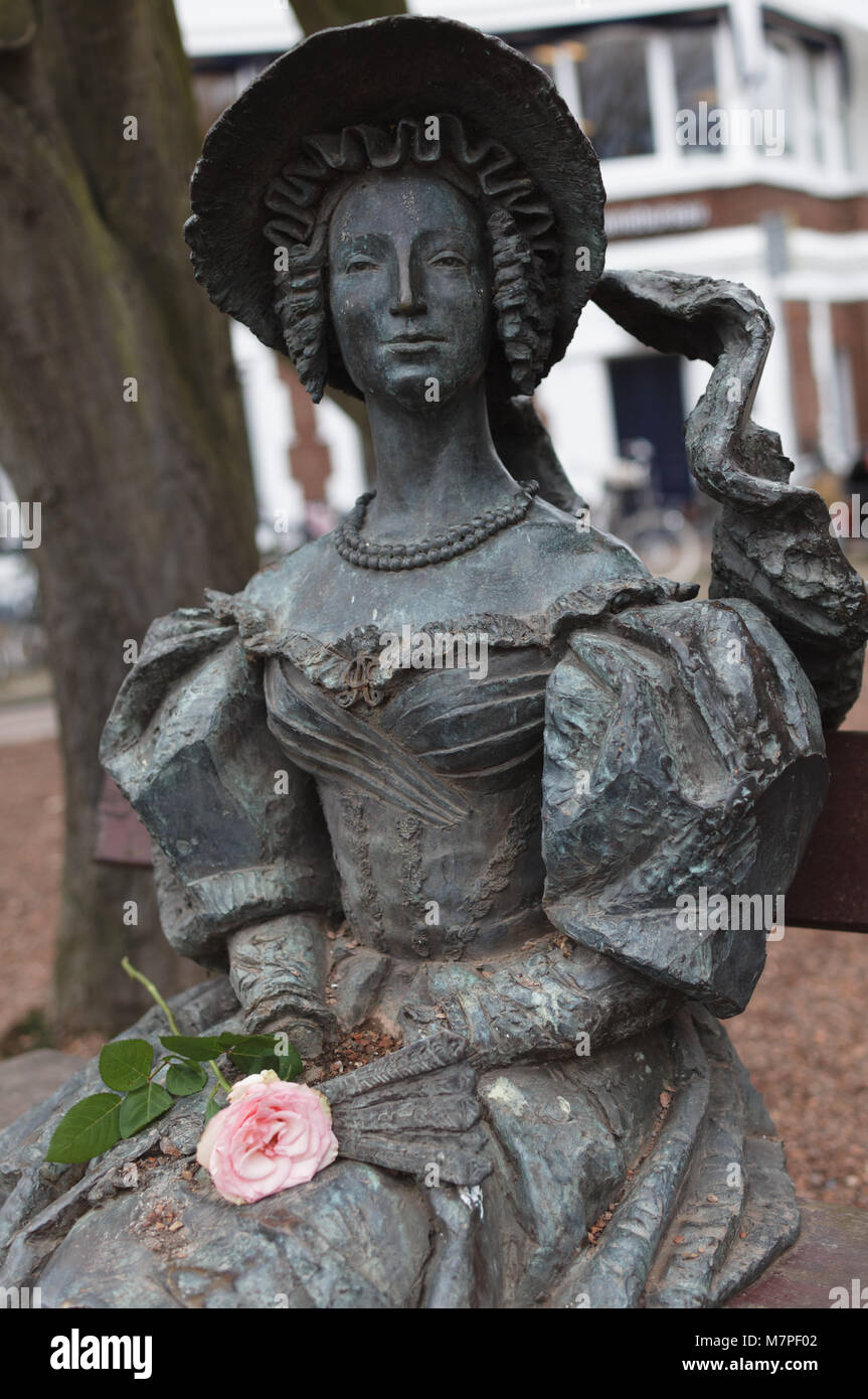 The Hague, Netherlands - January 3, 2017: Statue Lady On Bench on Anna ...