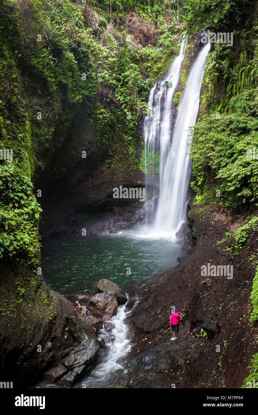 Heavy water flow waterfalls hi-res stock photography and images - Alamy