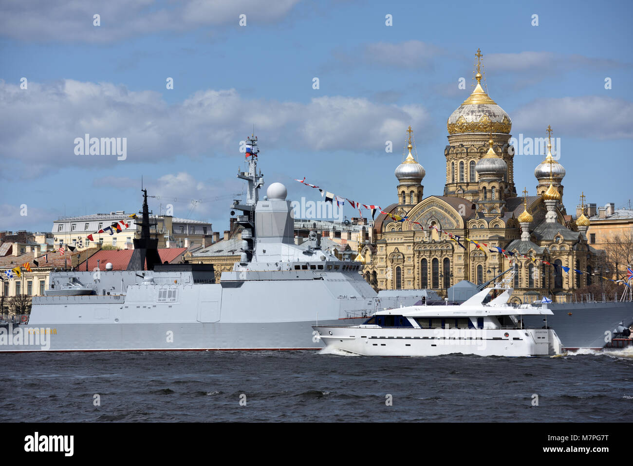 Flagship boat hi-res stock photography and images - Alamy