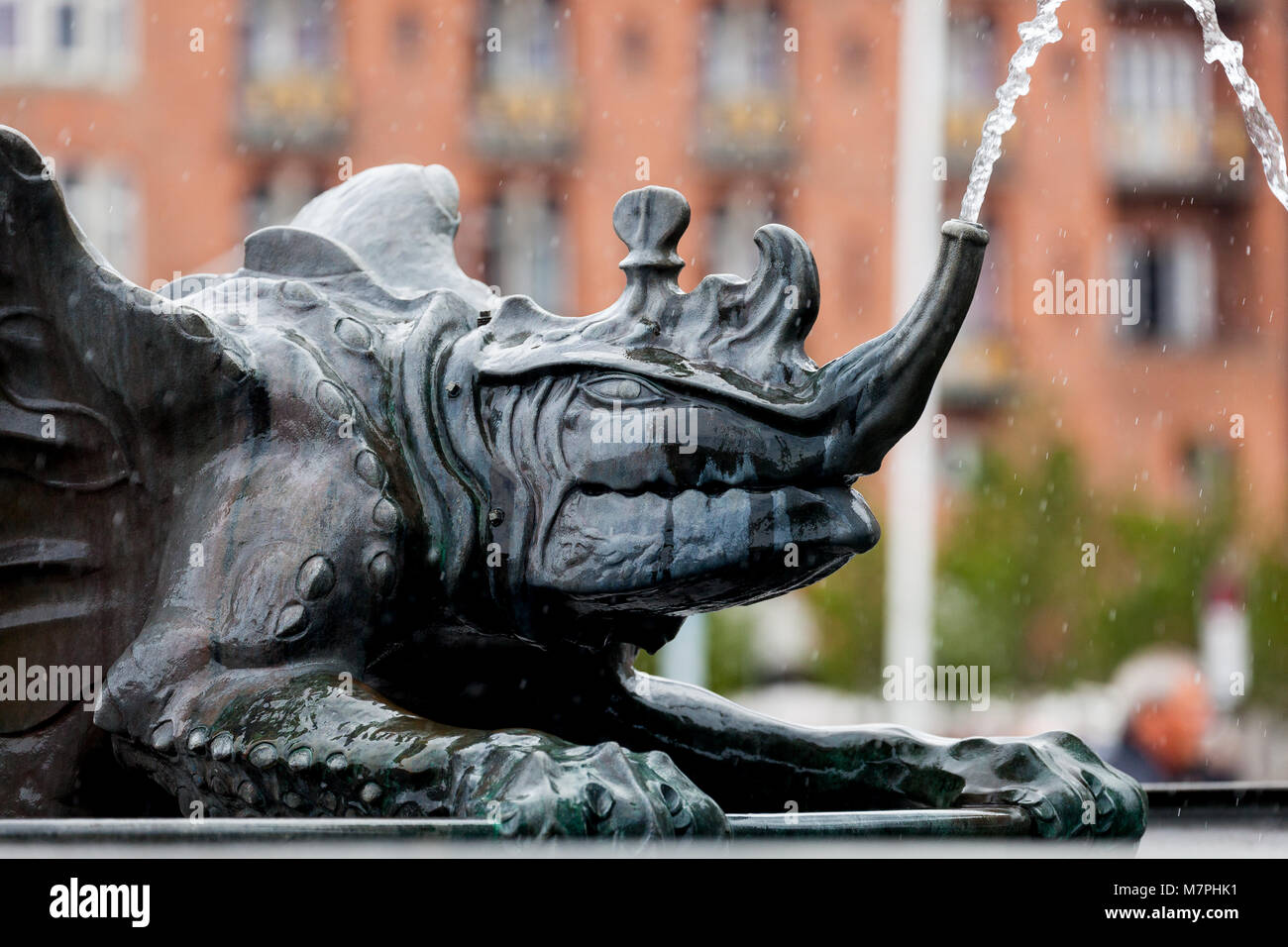 Dragon sculpture copenhagen hi-res stock photography and images - Alamy