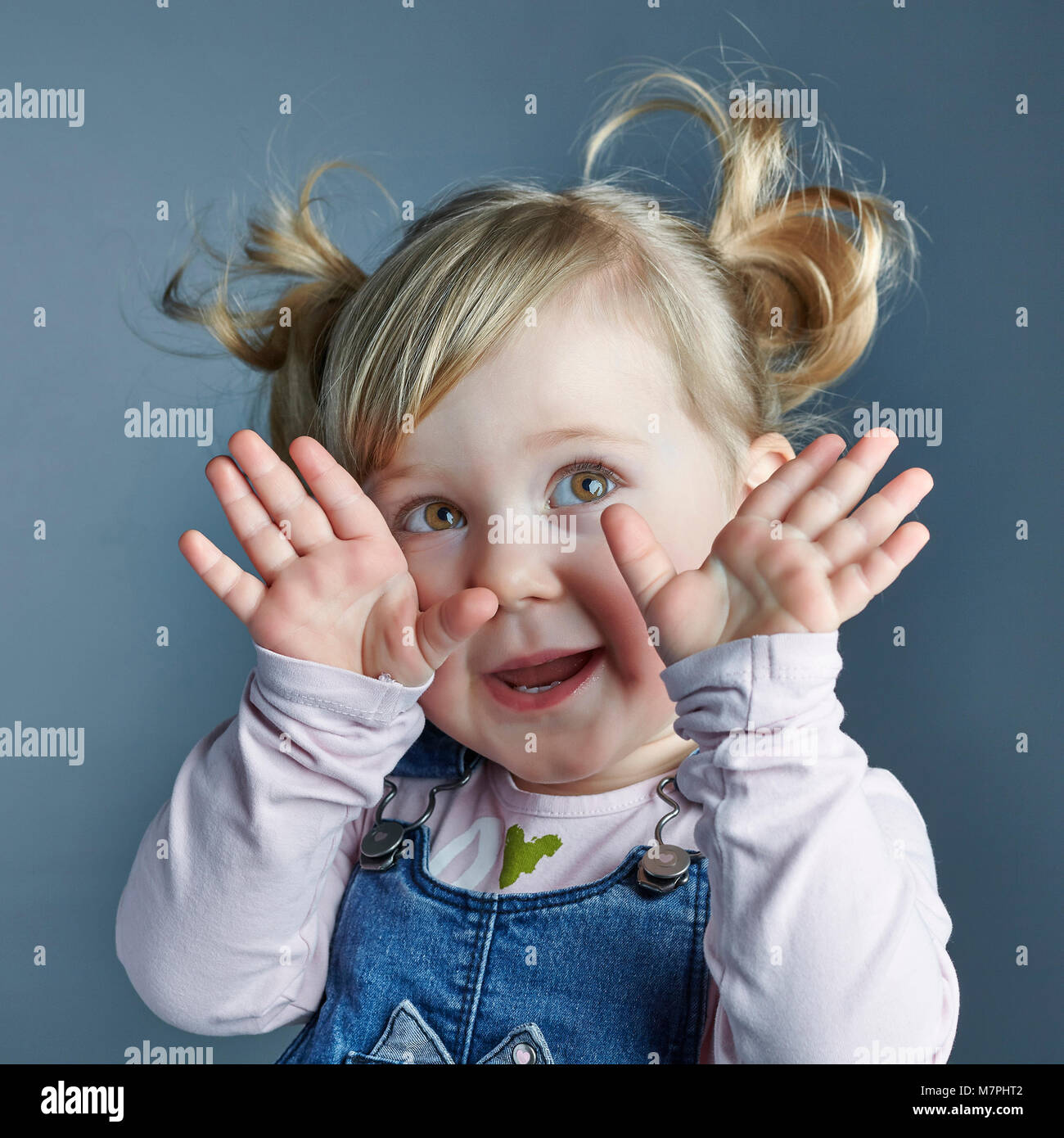 Femail head of hair hi-res stock photography and images - Alamy