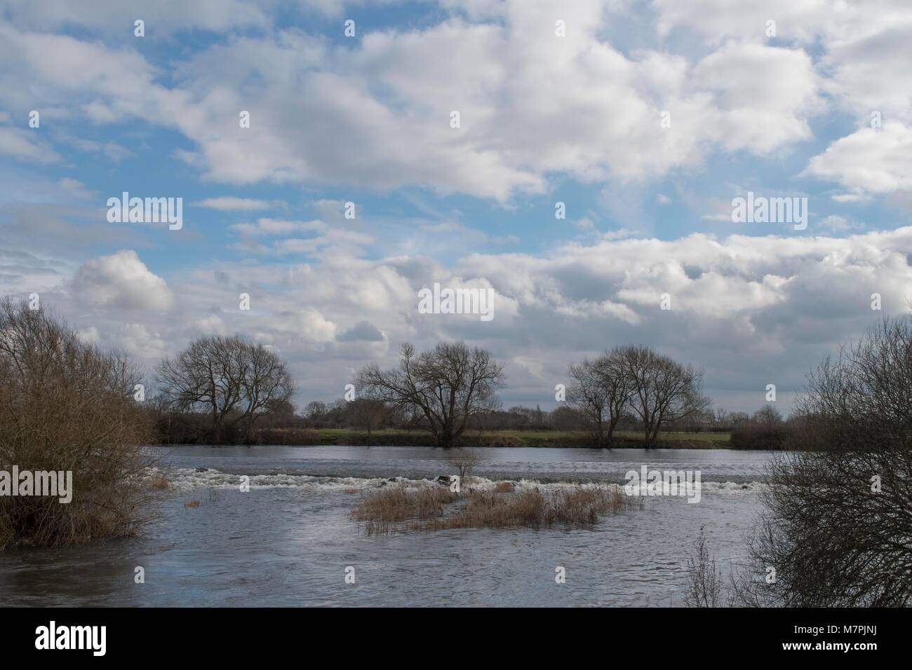 Averham Weir, River Trent Stock Photo - Alamy